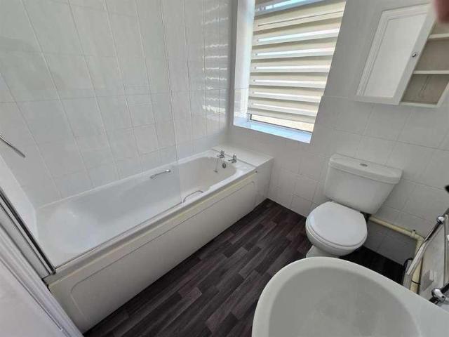 6 bed property for sale