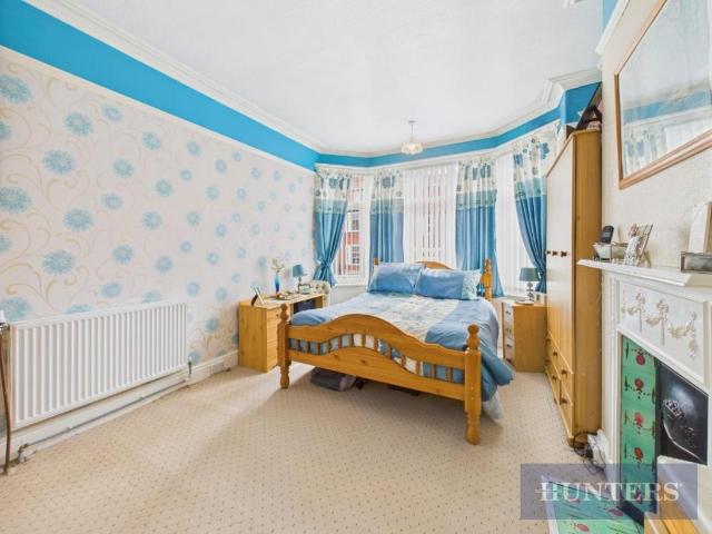 6 bed property for sale