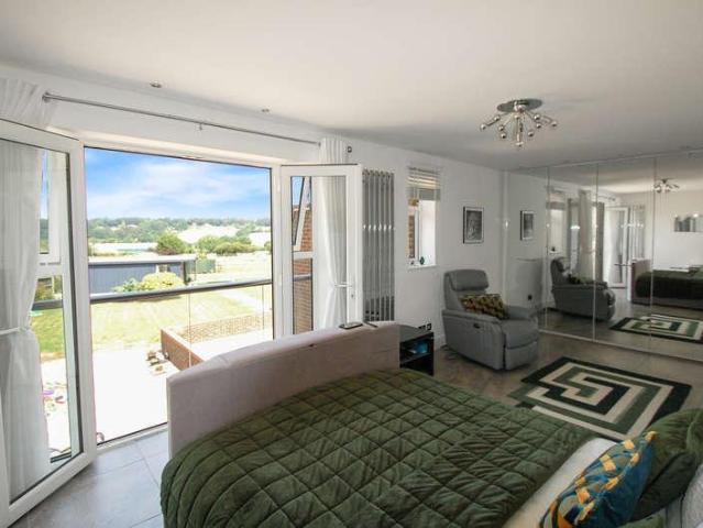 6 bed property for sale
