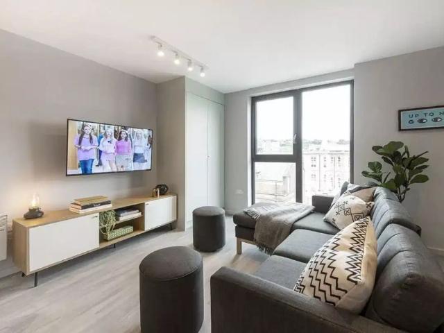 6 Bed Premium Ensuite