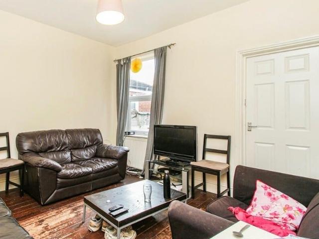 6 Bed Semi Detached House, Elmsthorpe Avenue, NG7