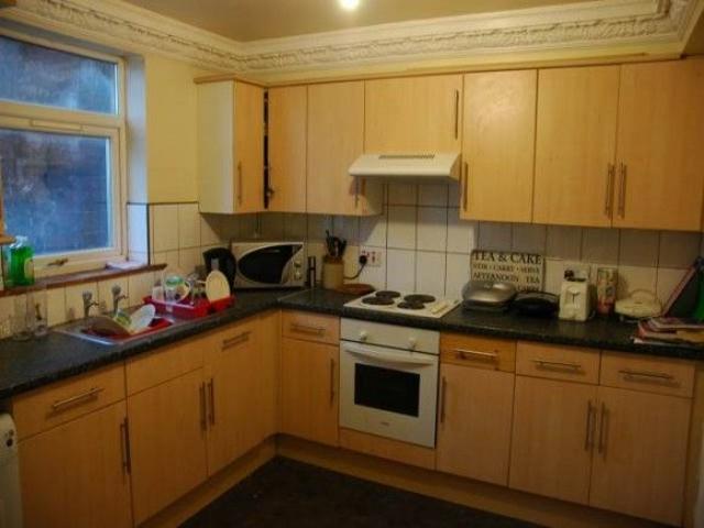 6 Bed Spenceley Street,