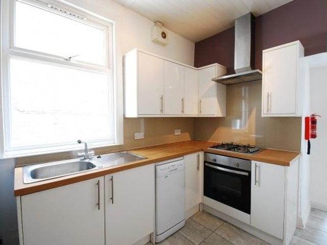 6 Bed Stannington Avenue, Heaton