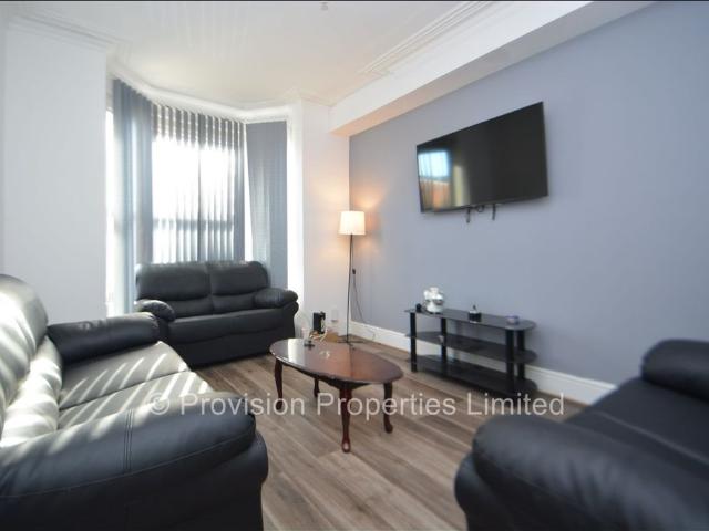 6 bed student houses in Hyde Park