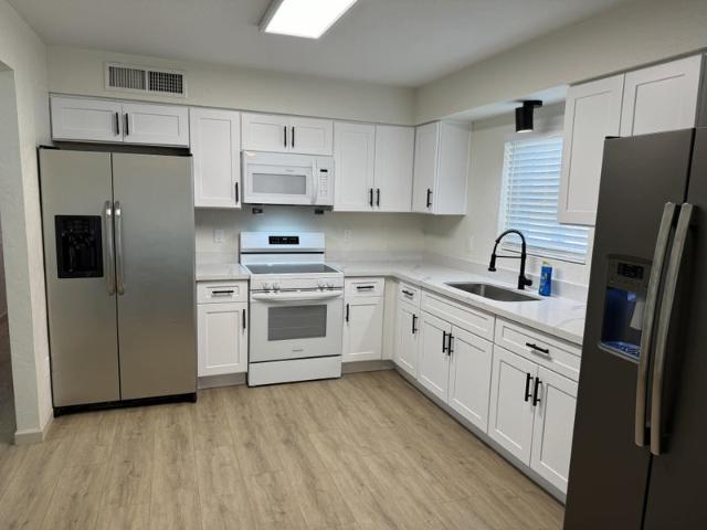 6 bedroom 3 Bathroom, Highquality & newlyrenovated