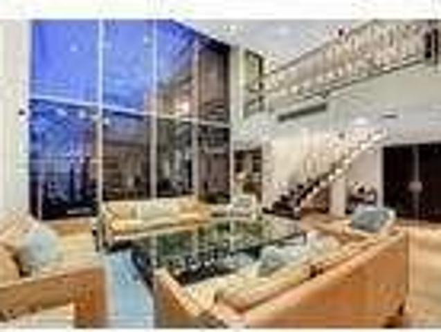 6 Bedroom 7 Bath In Las Vegas Nevada 89109