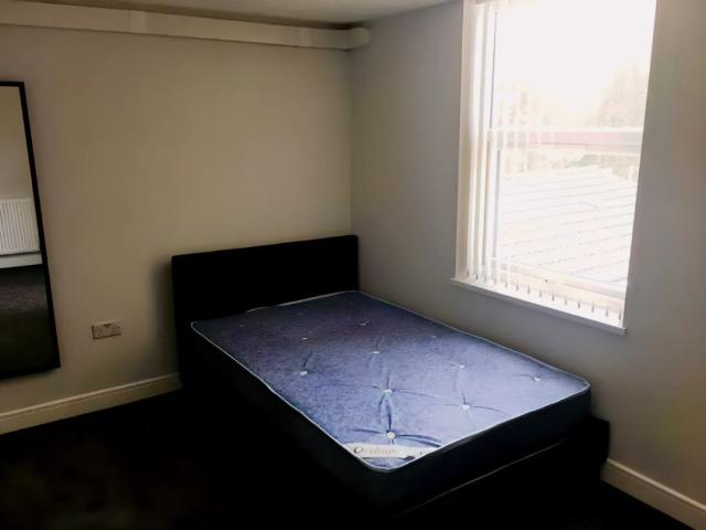 6 Bedroom 6 Bathroom