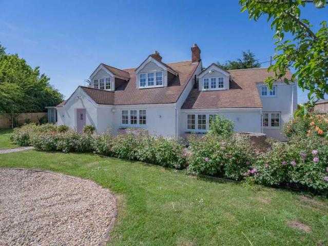 6 Bedroom Detached House