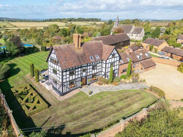 6 Bedroom Country House Character Property