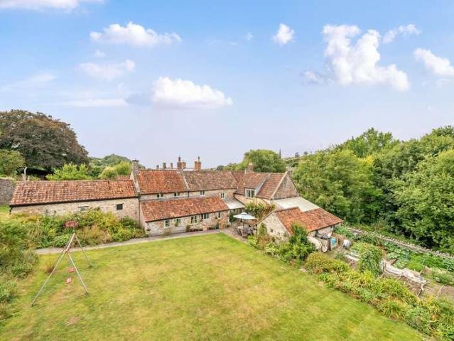 6 Bedroom Country House Character Property