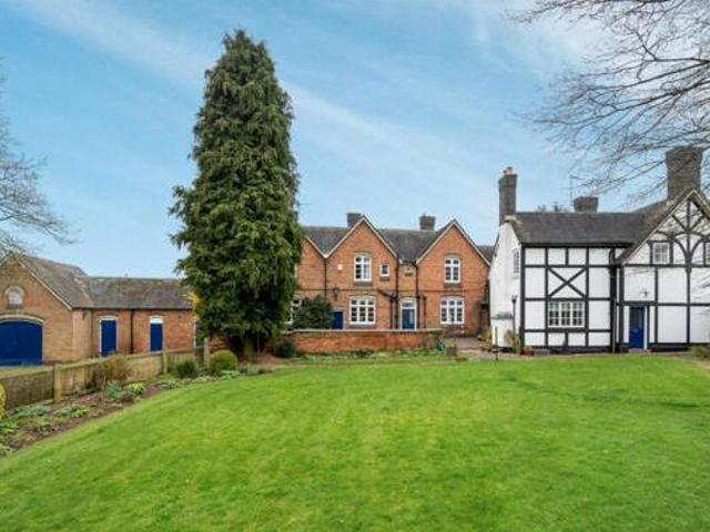 6 Bedroom Country House For Sale In Warwickshire