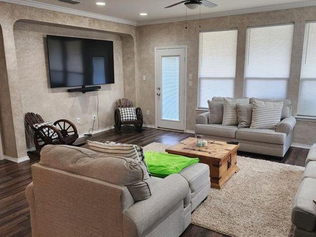 6 bedroom, Converse TX 97418706