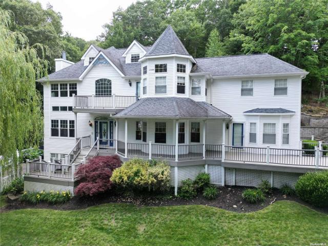 6 bedroom, Centerport NY 11721 LS72692387