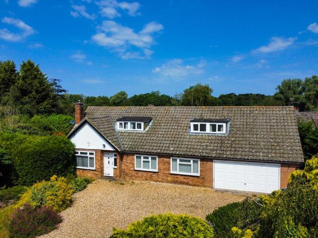 6 bedroom chalet for sale