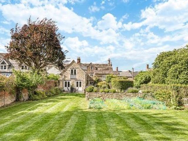6 bedroom character property for sale in Lechlade Gloucestershire GL7 3AD GL7
