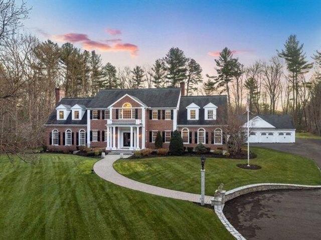 6 bedroom, Chelmsford MA 01824 LS103035139