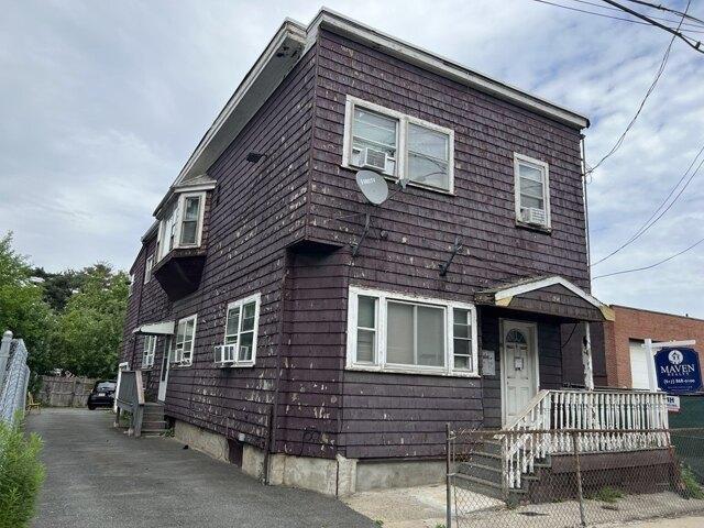 6 bedroom, Chelsea MA 02150 105113500