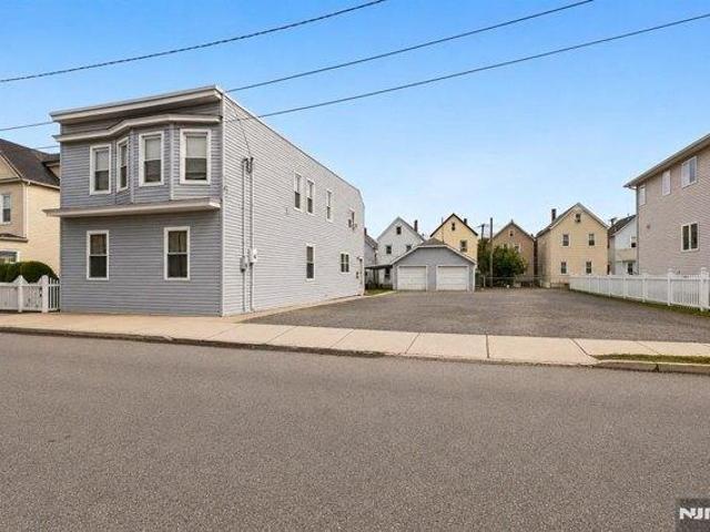 6 bedroom, Clifton NJ 07013 104903325