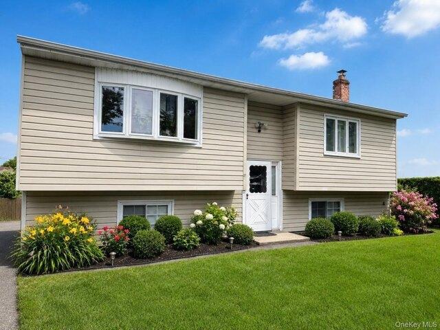 6 bedroom, Amityville NY 11701 103623582