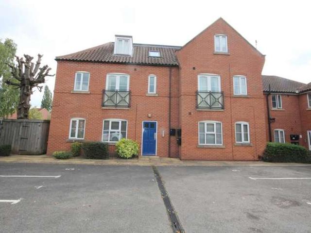 6 Bedroom Apartment Flat