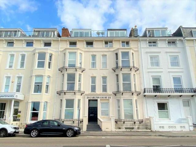 6 Bedroom Apartment Flat