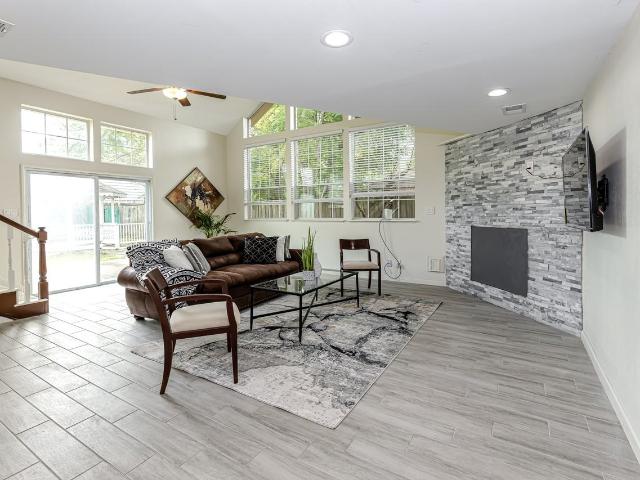 6 Bedroom Apartment for Rent at Nesmith Dr & Alvarado Dr #2A, Houston, TX 77035 Westbury