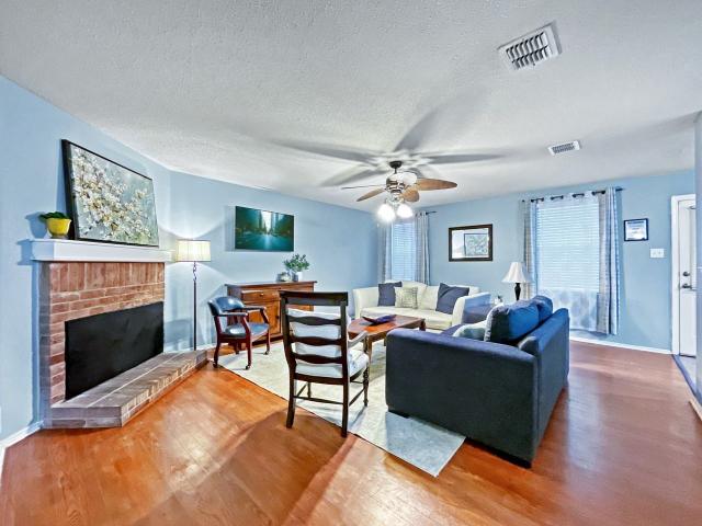 6 Bedroom Apartment for Rent at Amber Waves Ln & Spring Water Dr #2E, Lancaster, TX 75134 Meadowview