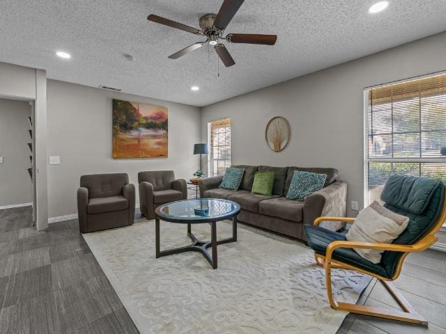6 Bedroom Apartment for Rent at Carmela Dr & Lemontree Ln #1B, DeSoto, TX 75115