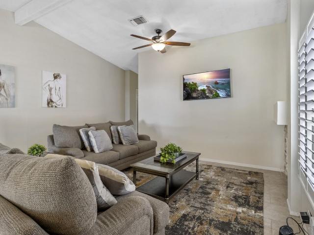 6 Bedroom Apartment for Rent at Day Creek & Odessa Oaks #2D, San Antonio, TX 78251 Timber Ridge