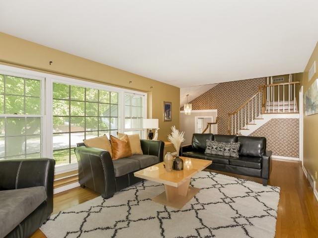 6 Bedroom Apartment for Rent at Walnut Dr & E Bridlespur Dr #3A, Kansas City, MO 64114 Bridlespur