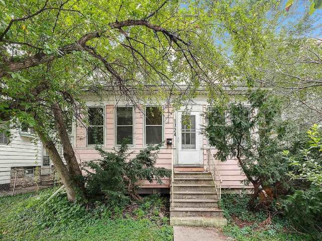 6 Bedroom Apartment for Rent at 1724 Como Ave Se, Minneapolis, MN 55414 Como