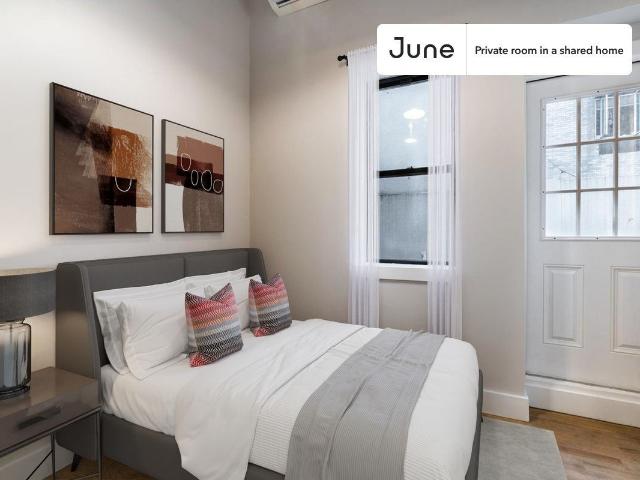 6 Bedroom Apartment for Rent at 90 Manhattan Ave #D, New York, NY 10025 Upper West Side