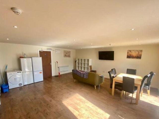 6 Bedroom Apartment For Rent In Nottingham
