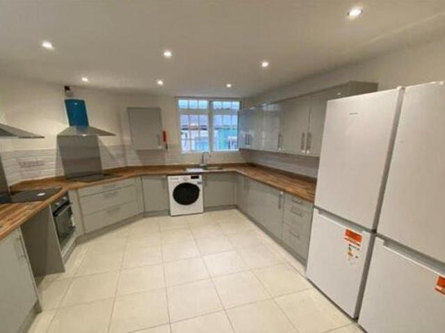 6 Bedroom Apartment For Rent In Beeston