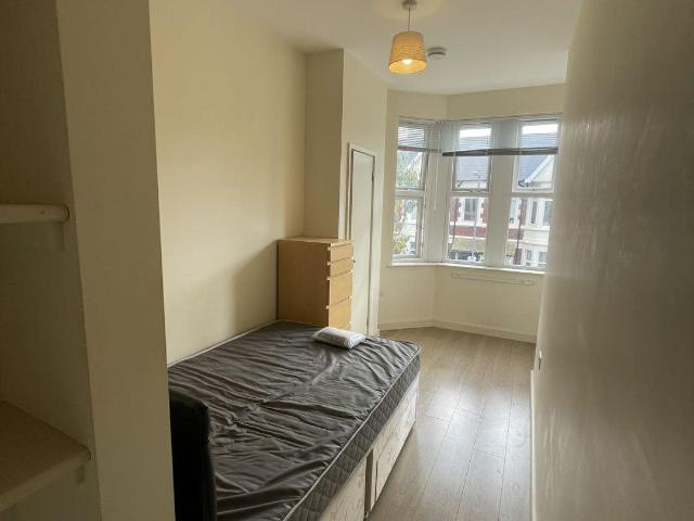 6 bedroom apartment for rent in Cardiff