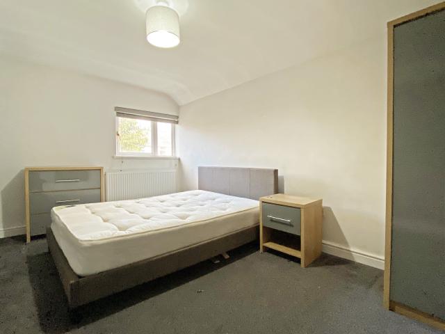 6 bedroom apartment for rent in Cardiff