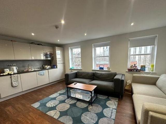 6 Bedroom Apartment For Rent In Leeds, West Yorkshire