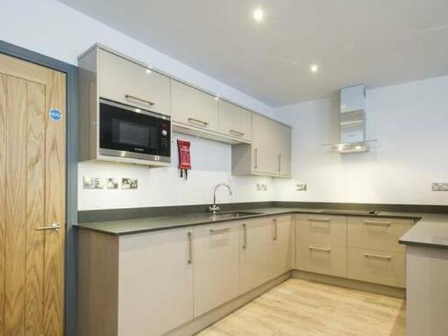 6 bedroom apartment for rent in Stanford Street Nottingham NG1
