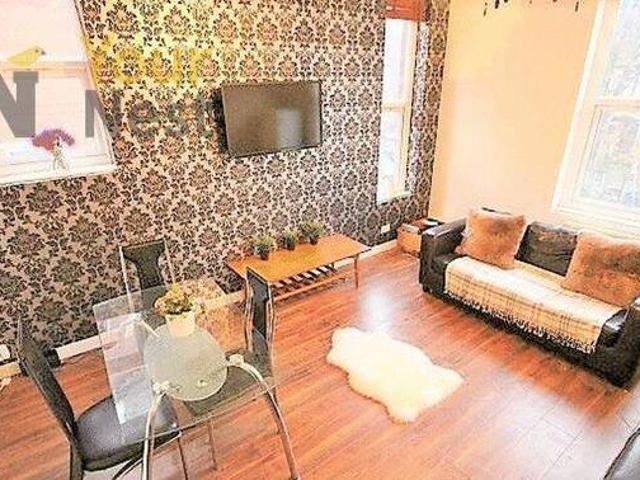 6 Bedroom Apartment For Rent In 70 Cardigan Road, Hyde Park