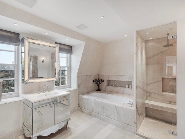 6 bedroom apartment for sale in Academy Gardens, Kensington, London, W8