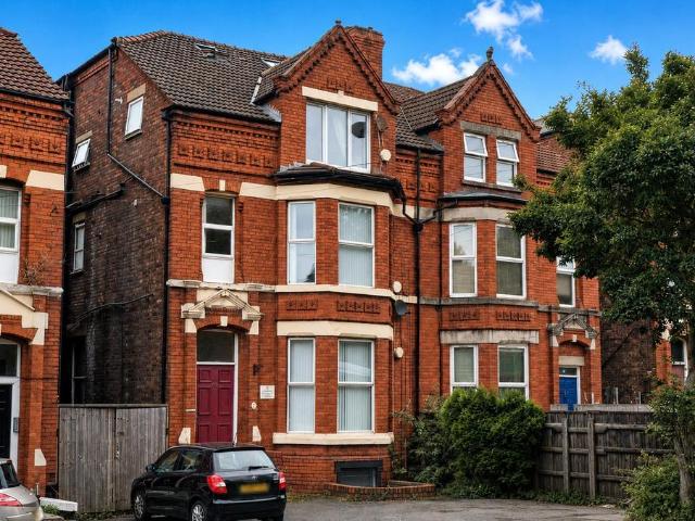 6 bedroom apartment for sale