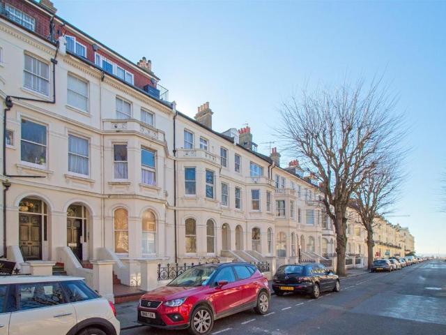 6 bedroom apartment for sale