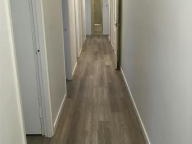 6 Bedroom Apartment London London LS94091125