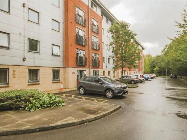 6 Bedroom Apartment Preston Lancashire 99475735