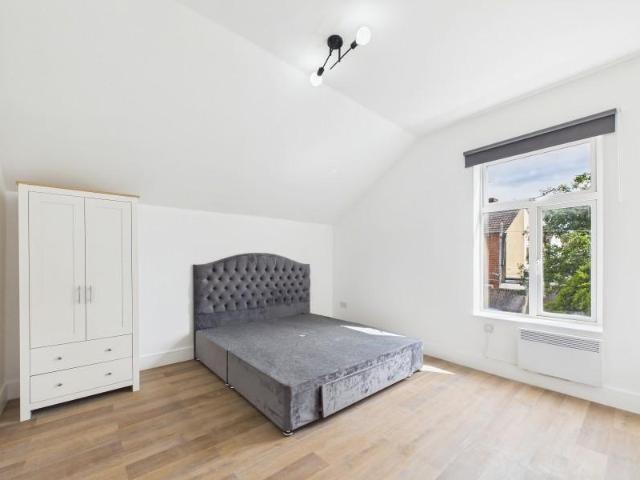 6 bedroom apartment to rent