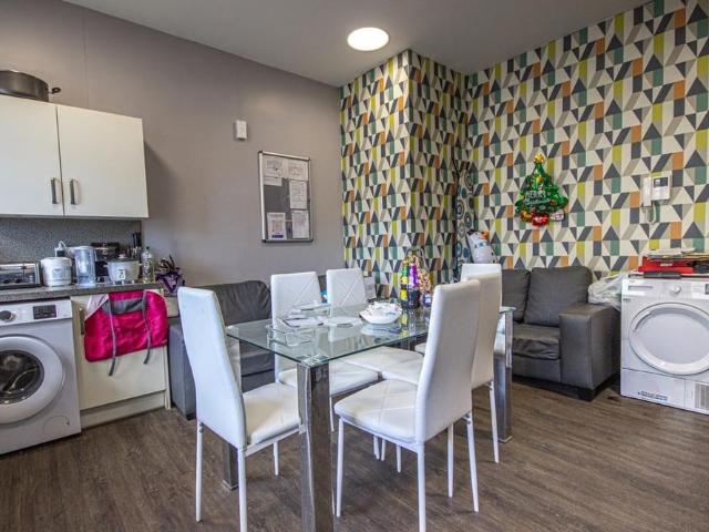 6 bedroom apartment to rent