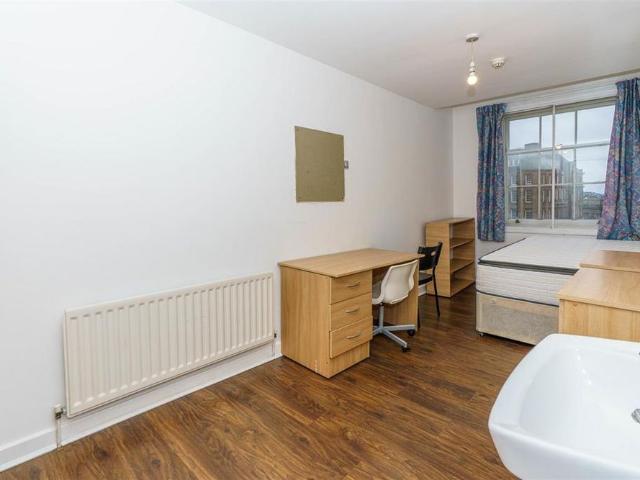 6 bedroom apartment to rent
