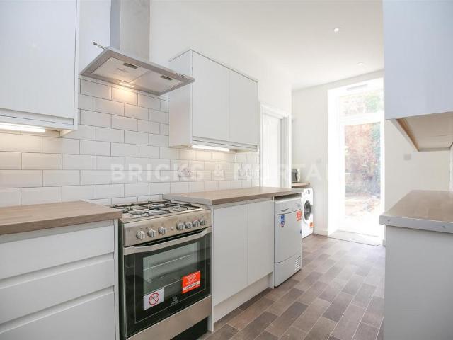 6 bedroom apartment to rent