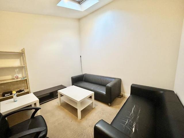 6 bedroom apartment to rent