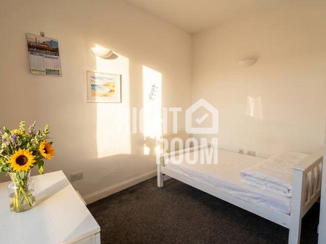 6 bedroom apartment to rent